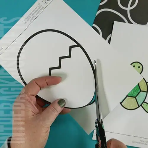 Adorable Baby Sea Turtle Craft (FREE Printable) • In the Bag Kids' Crafts