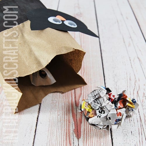 Black Cat Halloween Craft (with FREE Template) • In the Bag Kids' Crafts