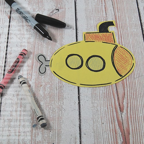 Easy Paper Plate Submarine Craft (FREE Template) • In the Bag Kids' Crafts