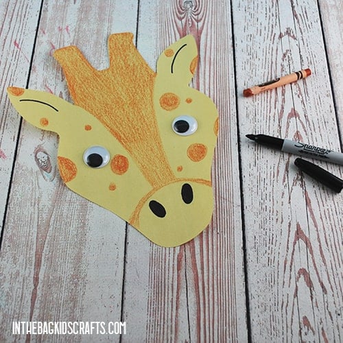 Giraffe Craft (with FREE Printable Template) • In the Bag Kids' Crafts