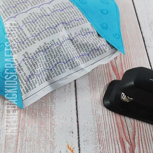 Newspaper Owl Craft {with FREE Template!} • In the Bag Kids' Crafts