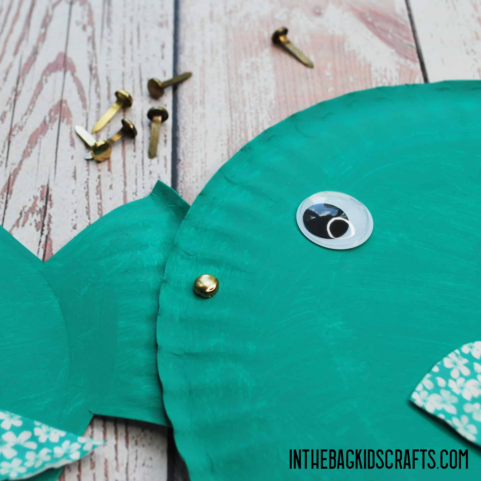 School of Fish DIY Banner Craft • In the Bag Kids' Crafts