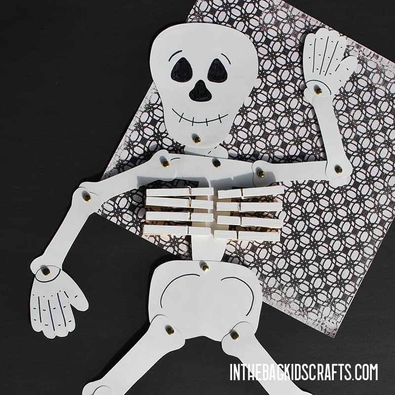 Easy Skeleton Craft {with FREE template} • In the Bag Kids' Crafts