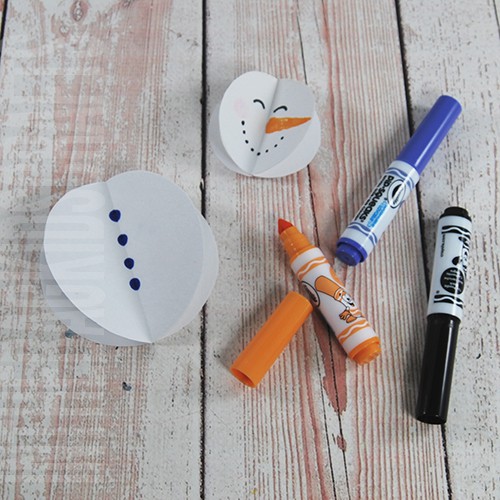 Easy paper snowman craft for kids (FREE Template) • In the Bag Kids' Crafts