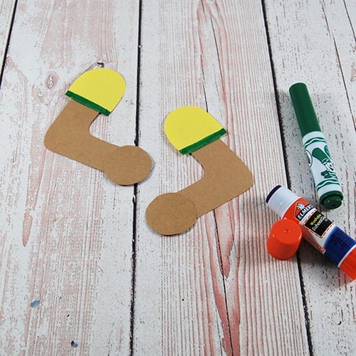 Soccer Craft Player Puppet (FREE Template) • In the Bag Kids' Crafts